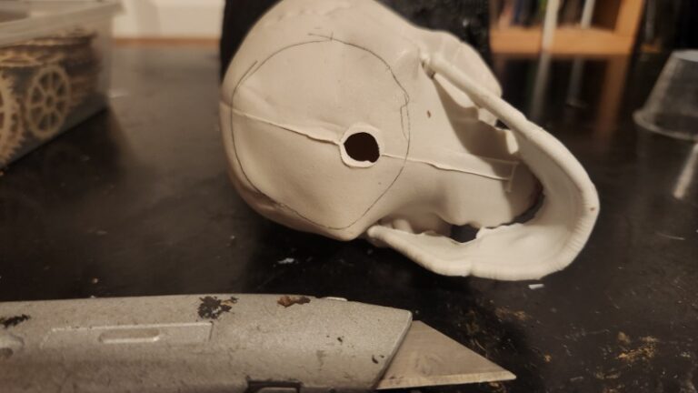 DIY skull bottle - Unique Creations By Anita